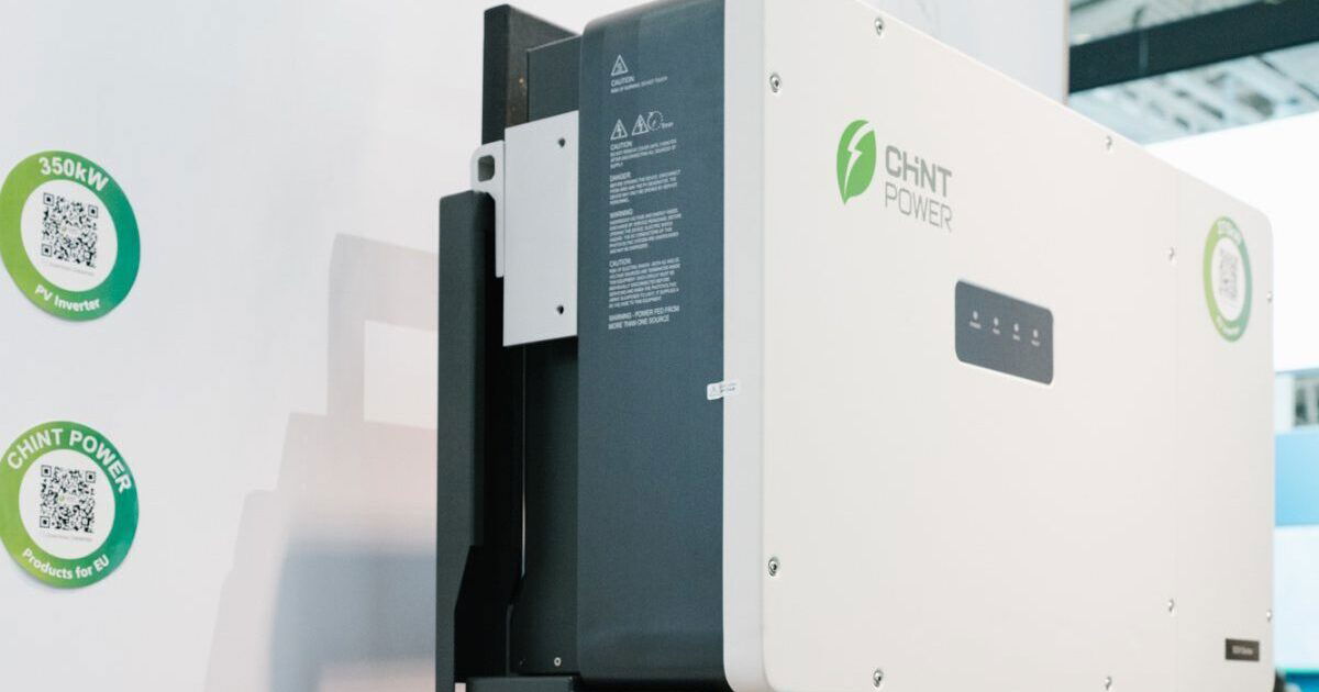 Chint Power Systems. Polski debiut lidera rynku falowników trójfazowych ...