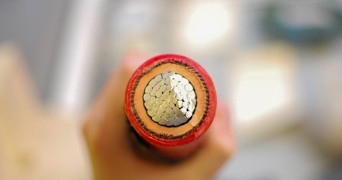 Stoen Operator testuje nową metodę diagnozowania kabli średniego ...